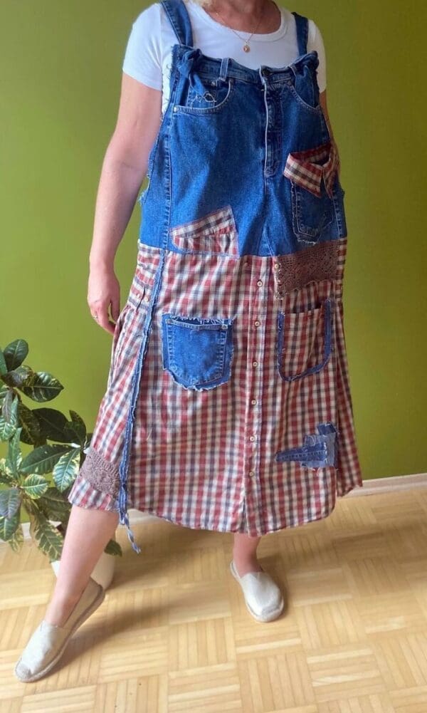45 Funny Dress Fails That Are a Straight up Design Disaster