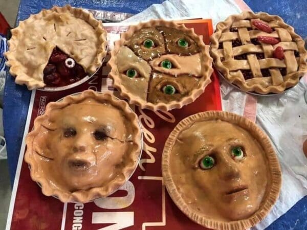 32 Cursed Food Pictures That Will Ruin Your Appetite