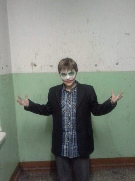 44 Cursed Cosplays That Are So Hilariously Bad, They’re Amazing