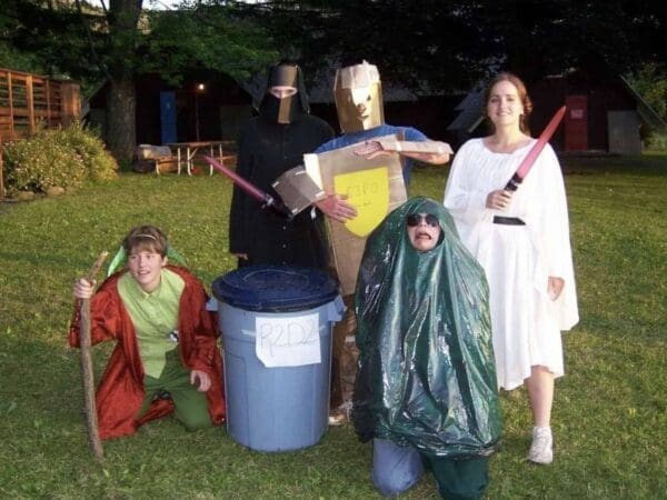 44 Cursed Cosplays That Are So Hilariously Bad, They’re Amazing