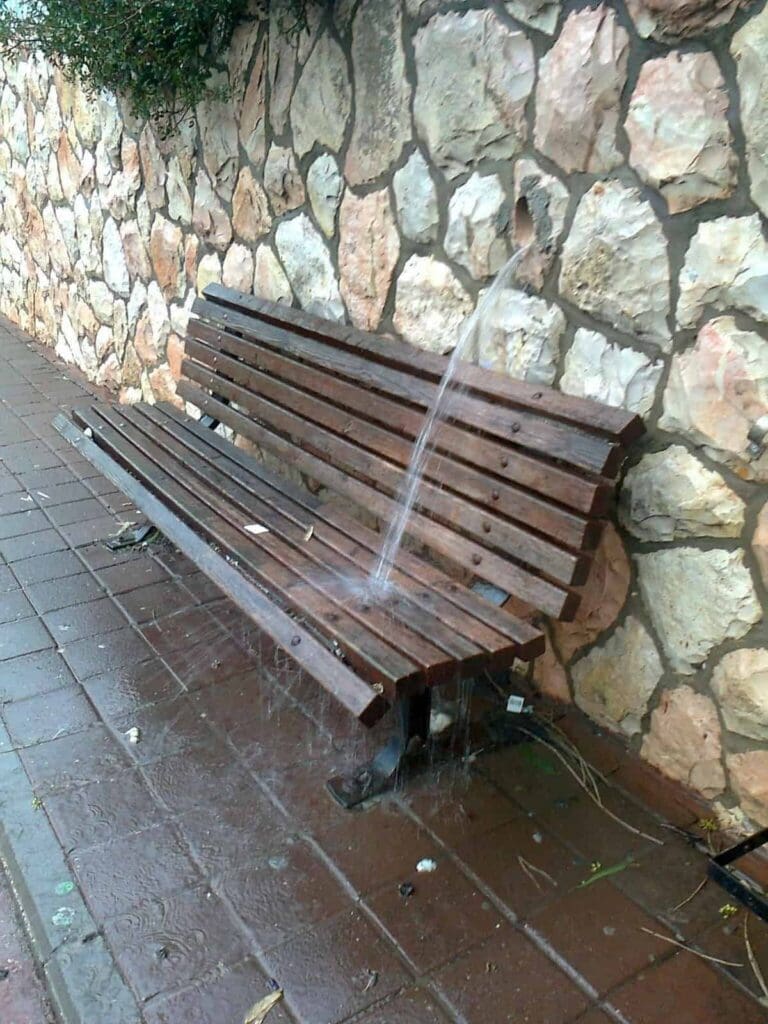 30 OCD Triggering Photos That Will Drive Your Perfectionism Wild
