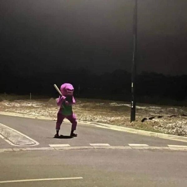 49 Funny Insane Poses People Thought Were Perfectly Normal