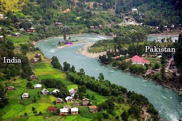 38 Coolest Borders From Around The World You Didn’t Know Existed