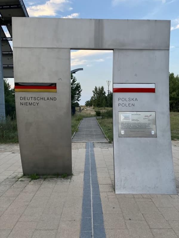 38 Coolest Borders From Around The World You Didn’t Know Existed