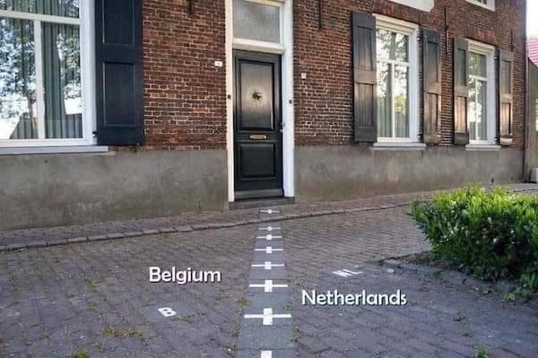 38 Coolest Borders From Around The World You Didn’t Know Existed