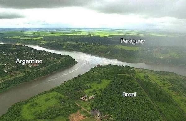 38 Coolest Borders From Around The World You Didn’t Know Existed