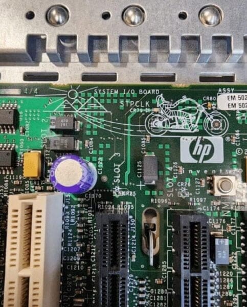 27 Hidden Circuit Board Messages That Prove Techies Can’t Resist Easter ...