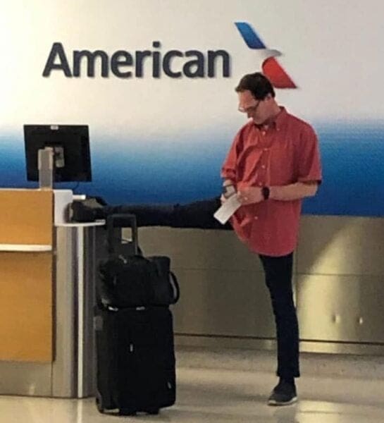 Caught Standing Weird: 40 Hilarious Public Moments Of People Standing ...