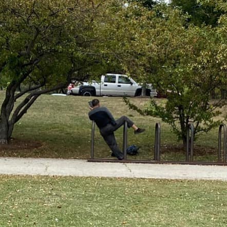 Caught Standing Weird: 40 Hilarious Public Moments Of People Standing ...