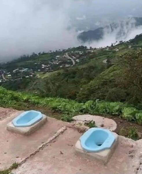 35 Cursed Photos Straight from the Internet’s Darkest Corners