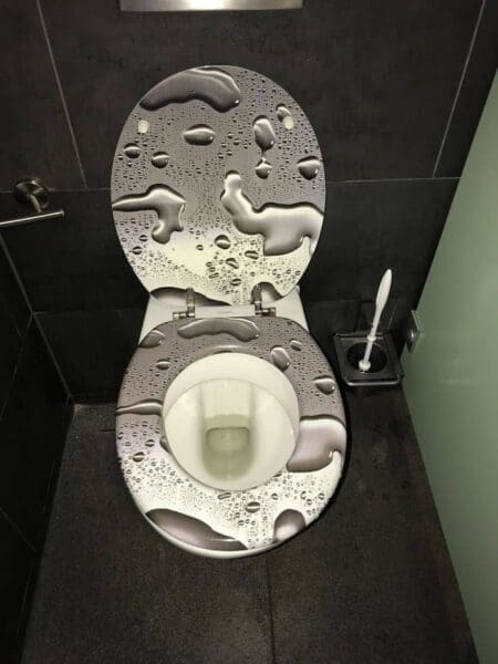35 Bathroom Design Fails So Bad You’ll Gladly Hold It To Avoid