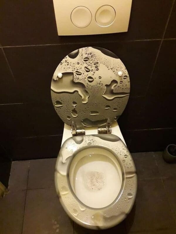 45 Funny Design Fails That Somehow Made It Past the Approval Stage