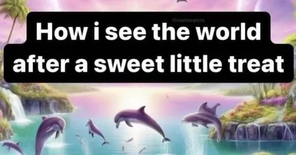 Caught Standing Weird: 40 Hilarious Public Moments Of People Standing ...