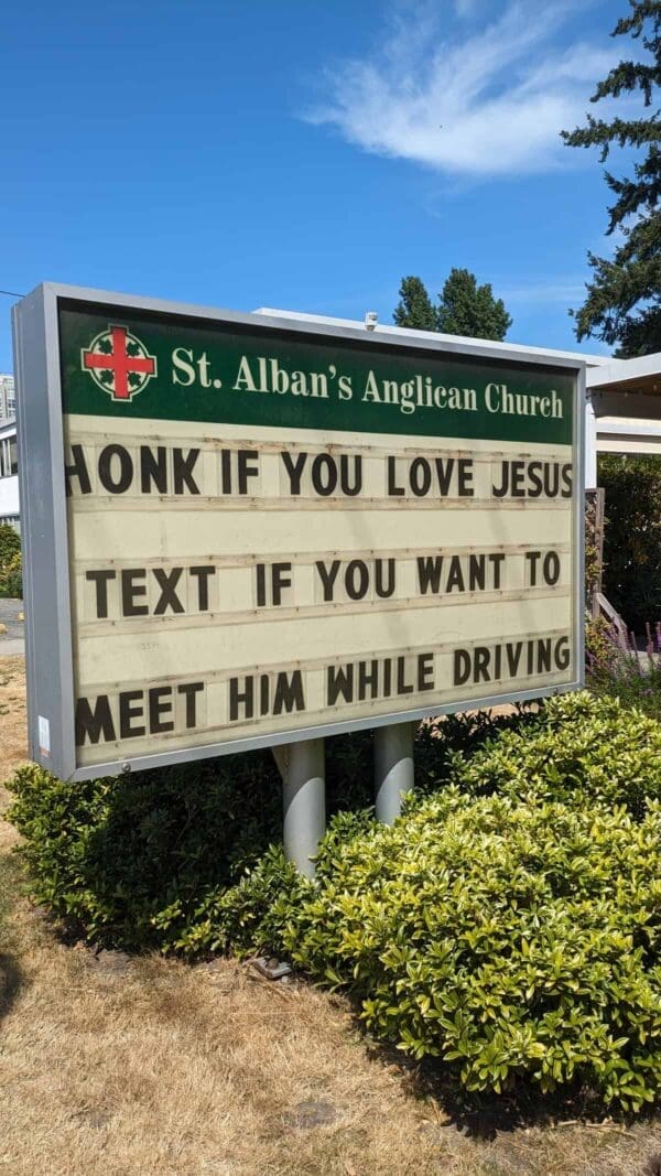 35 Funny Signs Spotted and Snapped In The Wild
