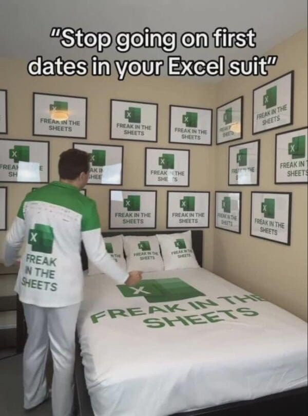25 No Context Memes That Are Funnier Without Explanations