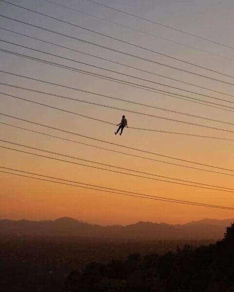 40 Funny Random Photos That Make Reality Feel Glitched