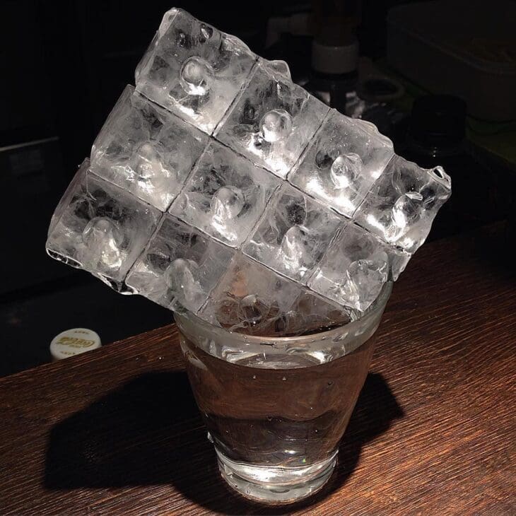 40 Funny Random Photos That Make Reality Feel Glitched