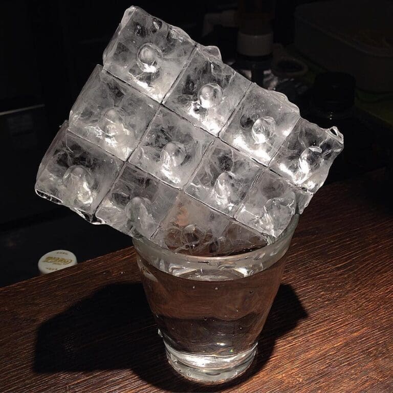 40 Funny Random Photos That Make Reality Feel Glitched