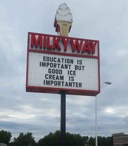 63 Funny Signs That Made Me Stop Walking To Read Twice