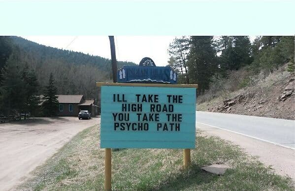 63 Funny Signs That Made Me Stop Walking To Read Twice